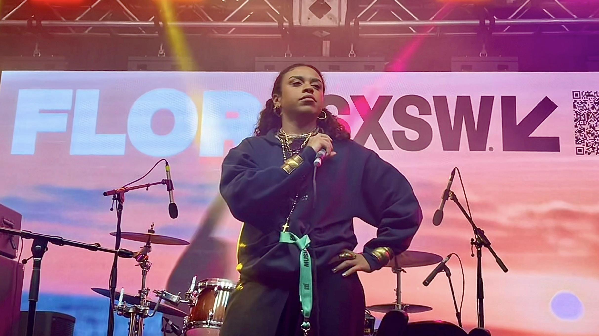 Flor Blossoms in Full Force For Her Debut at SXSW | Concert Reviews ...